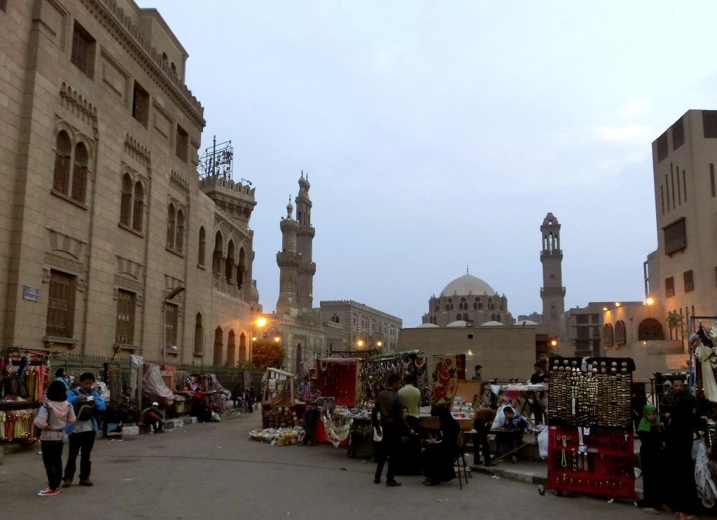 Ausflug Kairo: Gizeh, Zitadelle, Ägyptisches Museum, Bazar - Helios Reisen